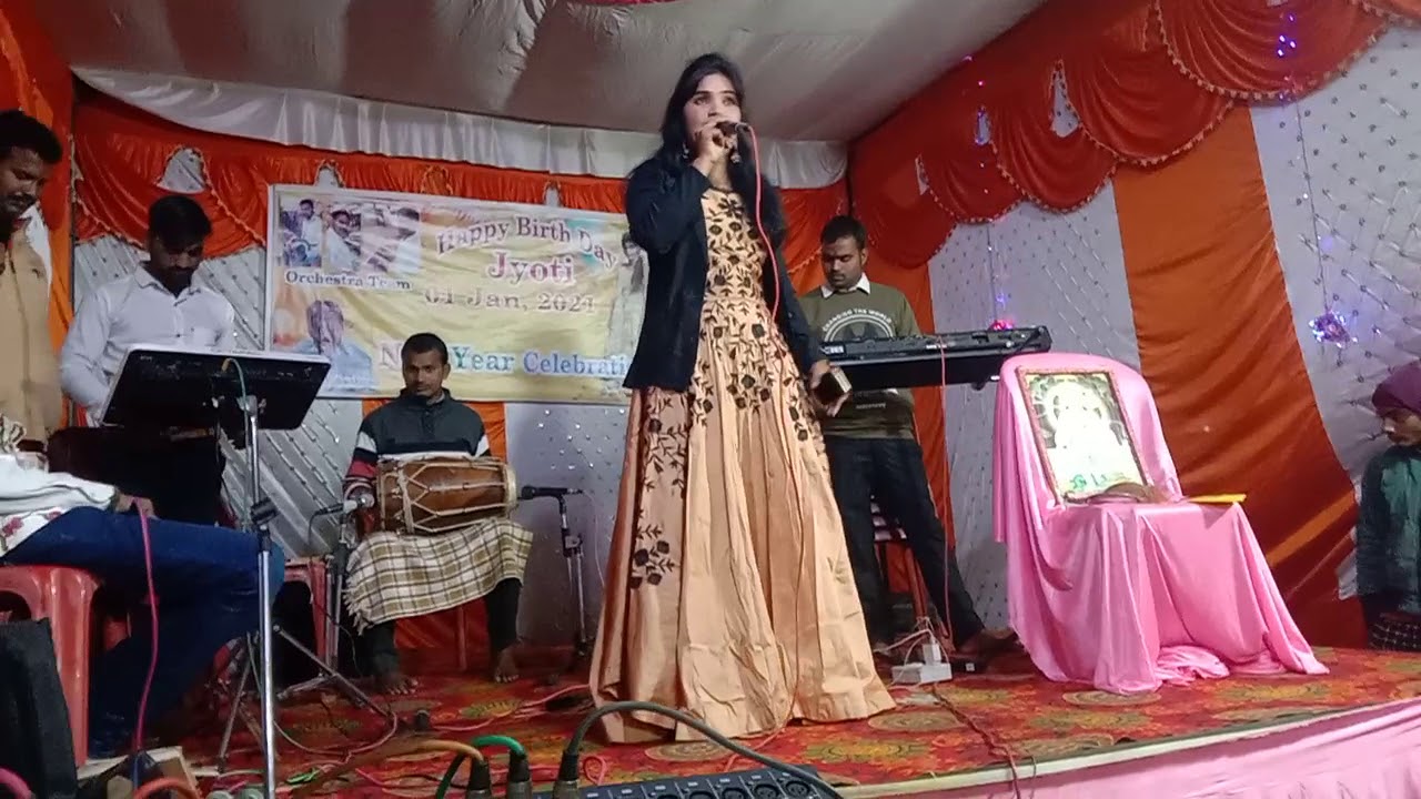 Pooja barman stage show Kakra - YouTube