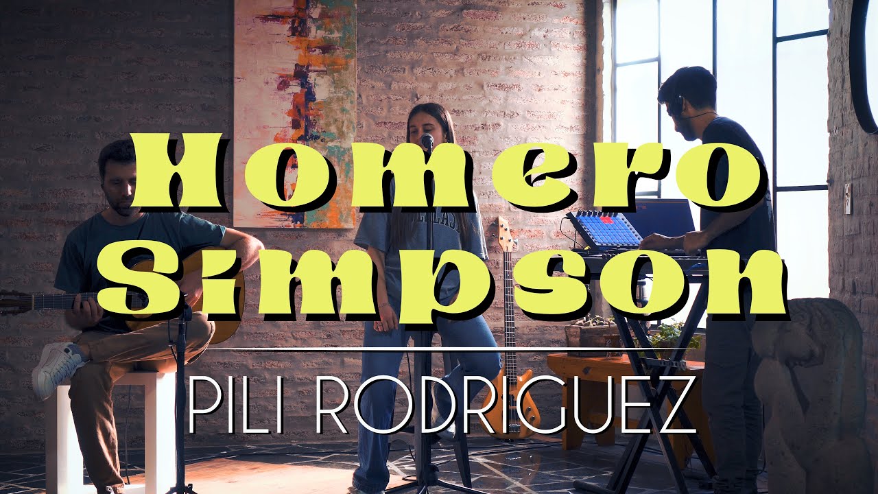 Pili Rodriguez - Homero Simpson |PILI DESK 1/3| - YouTube