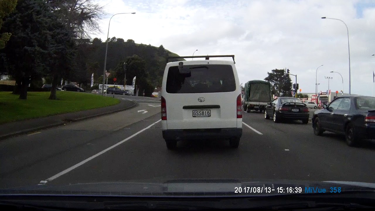 Auckland Bad Driving 2017 #26 - YouTube