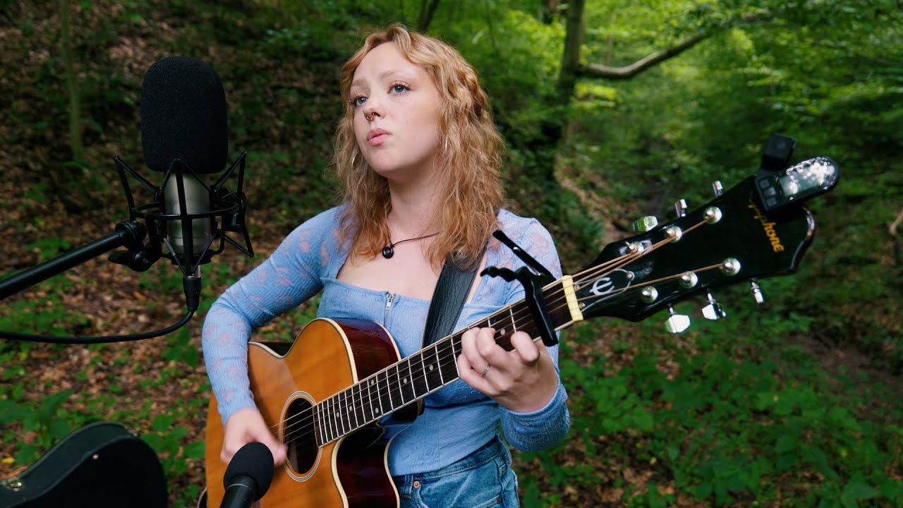 Ginger Wixx - "Virginia" - YouTube