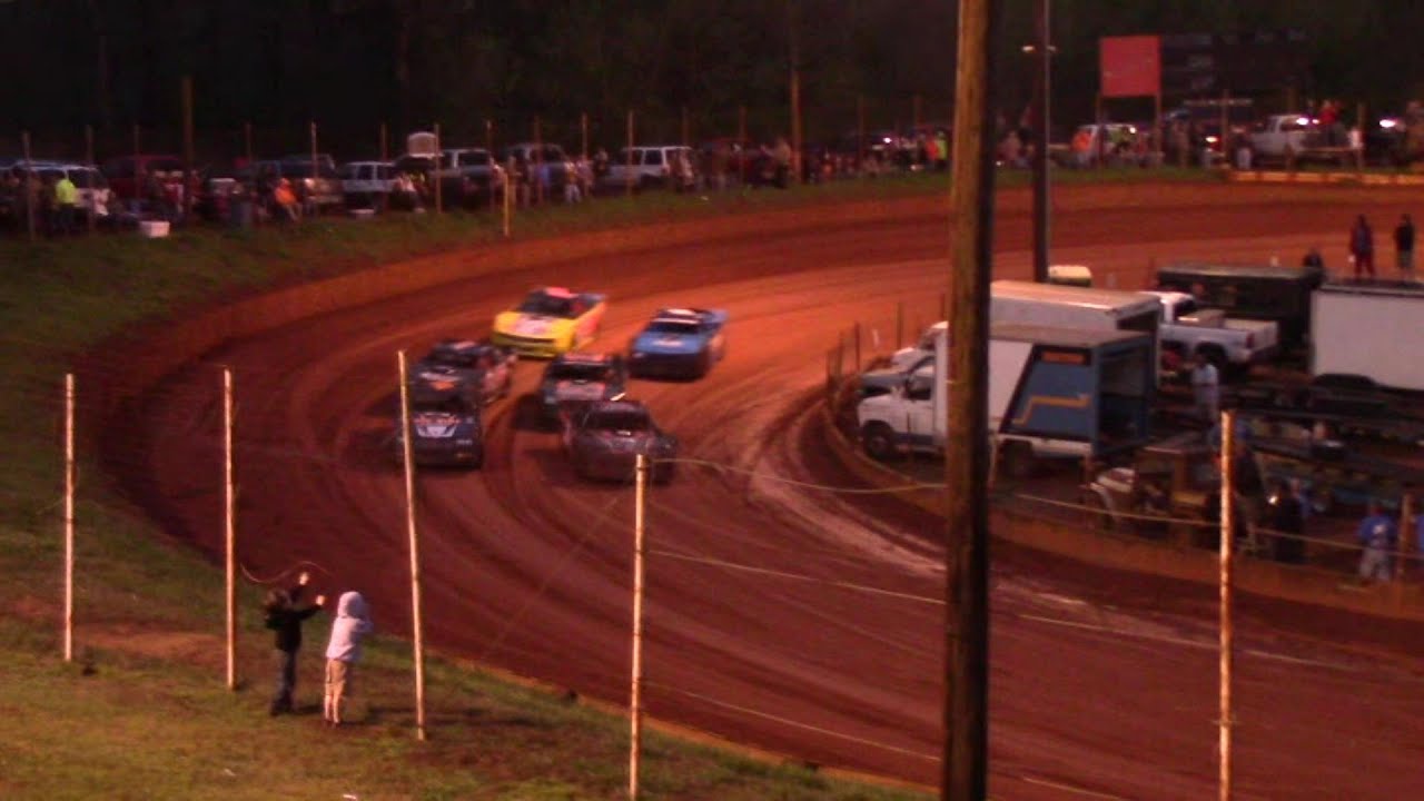 Winder Barrow Speedway Modified Street Feature Race 3/26/16 - YouTube