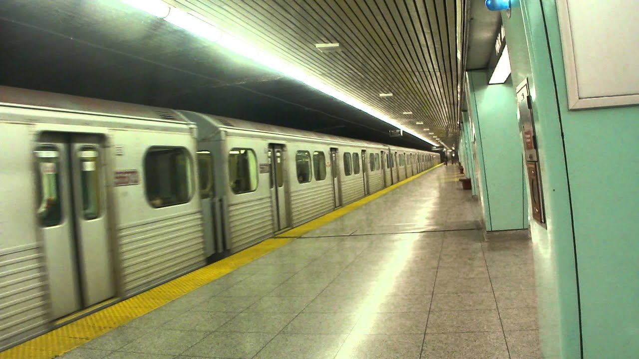 TTC Hawker-Siddeley H5 5673 - YouTube