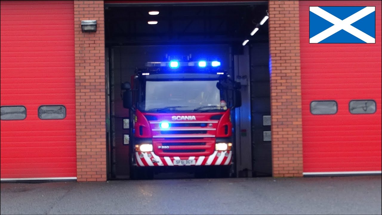 Fire engine responding with wailing & two tone siren in Scotland - YouTube
