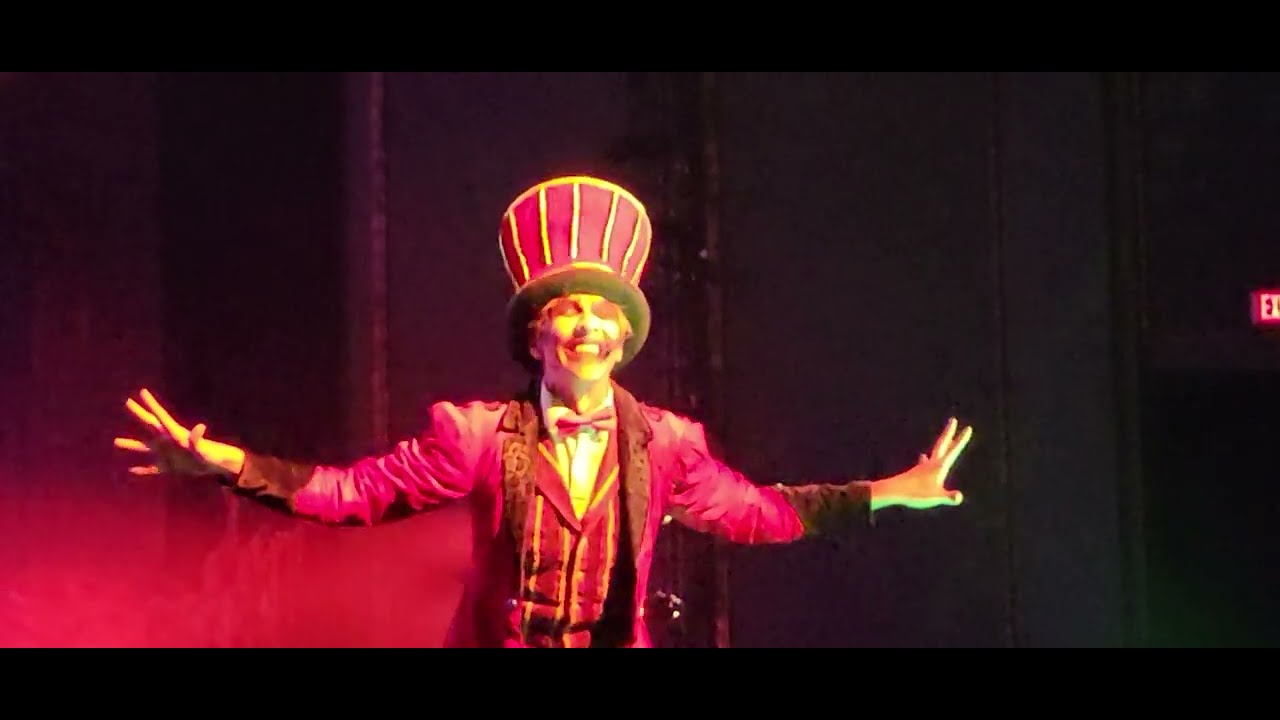 Zombie Jamboree The Ringmaster's Cabaret Fright Fest Six Flags Great ...