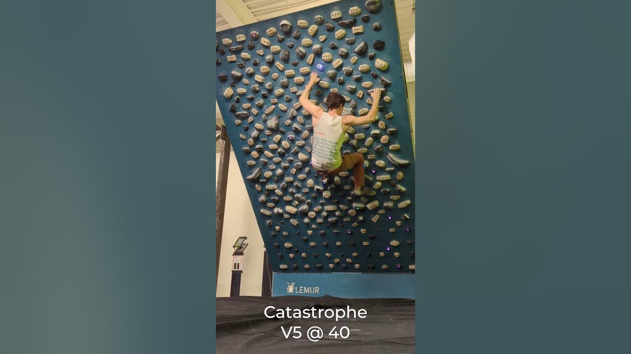 Catastrophe (V5 @ 40) on the Tension Board 2 (mirror) - YouTube