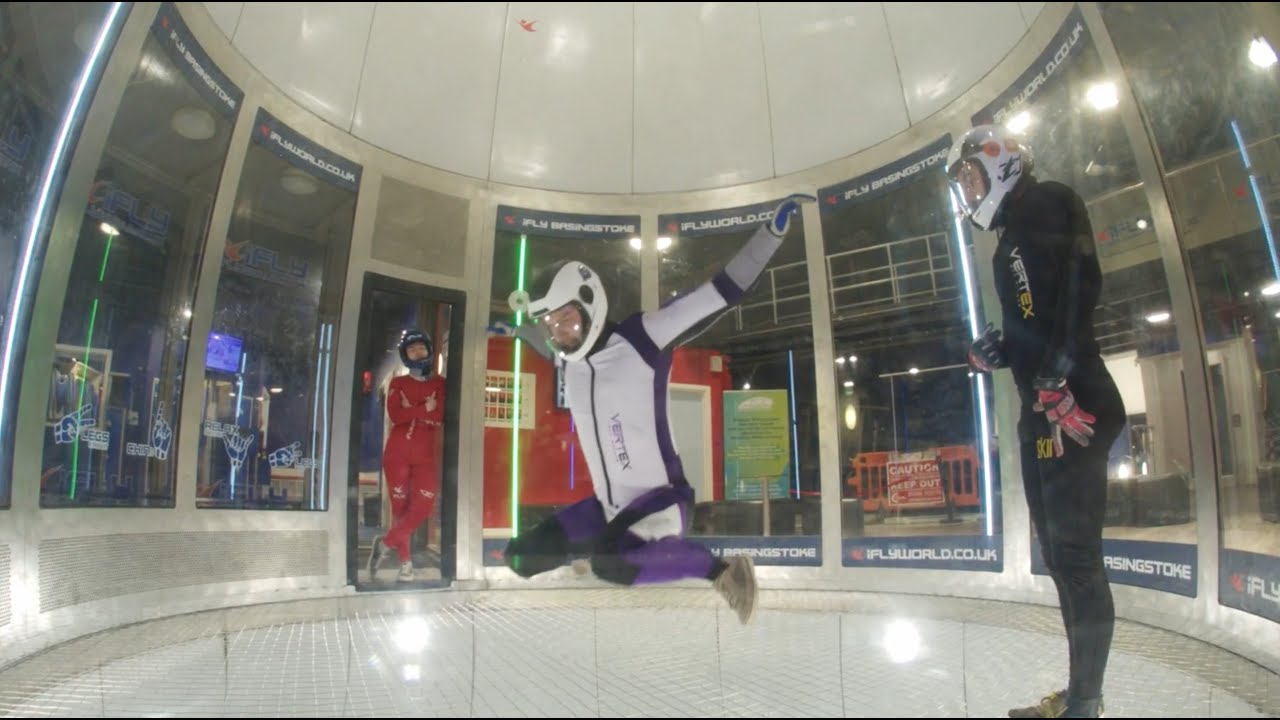 Indoor skydiving - Session #16 with @Tunnel Ninja! Stag + Knee flying ...