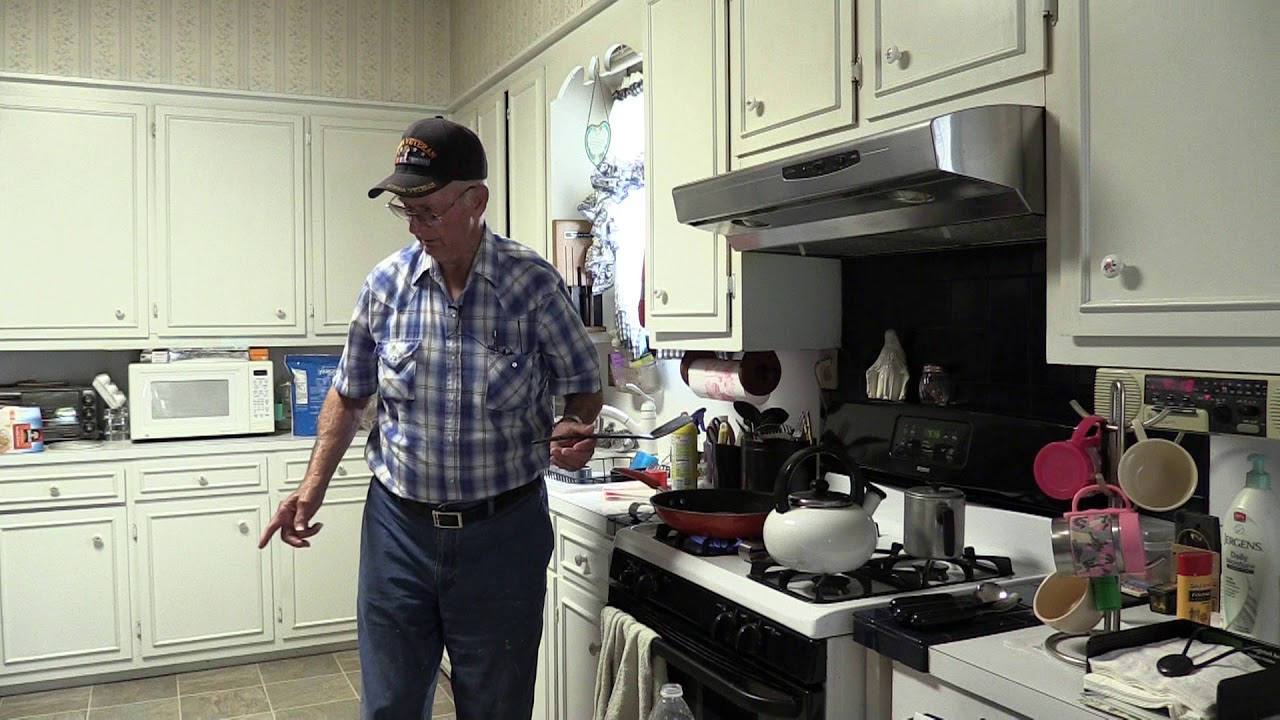 Uncle Calvin's Stories: Faisons des hamburgers - YouTube