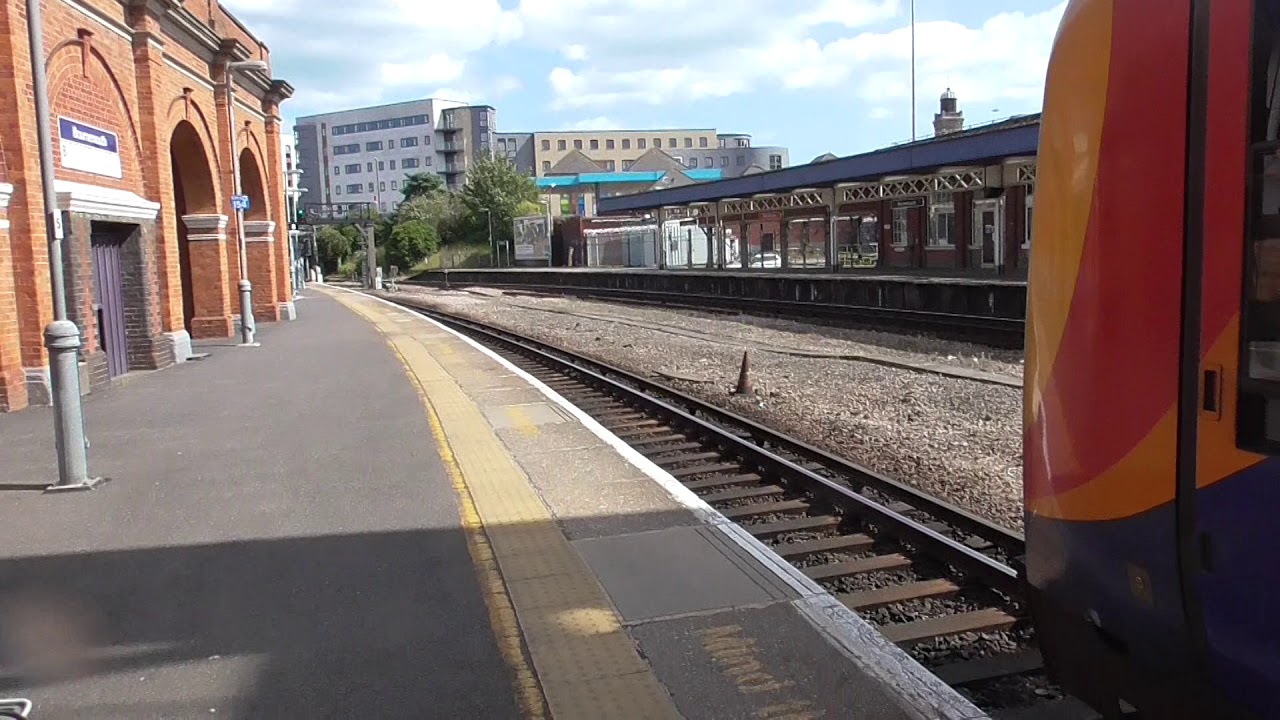 South Western Railway Class 450 013 Departure Bournemouth for London ...