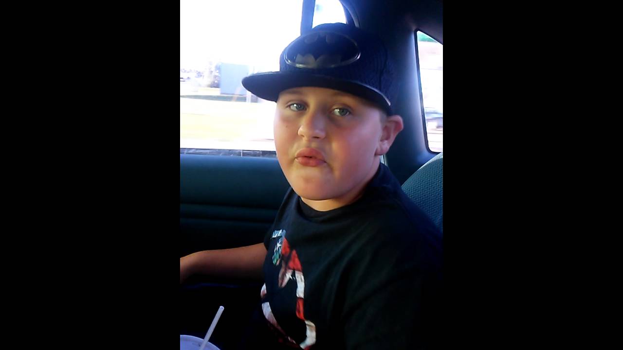 Beatboxing little brother ? - YouTube