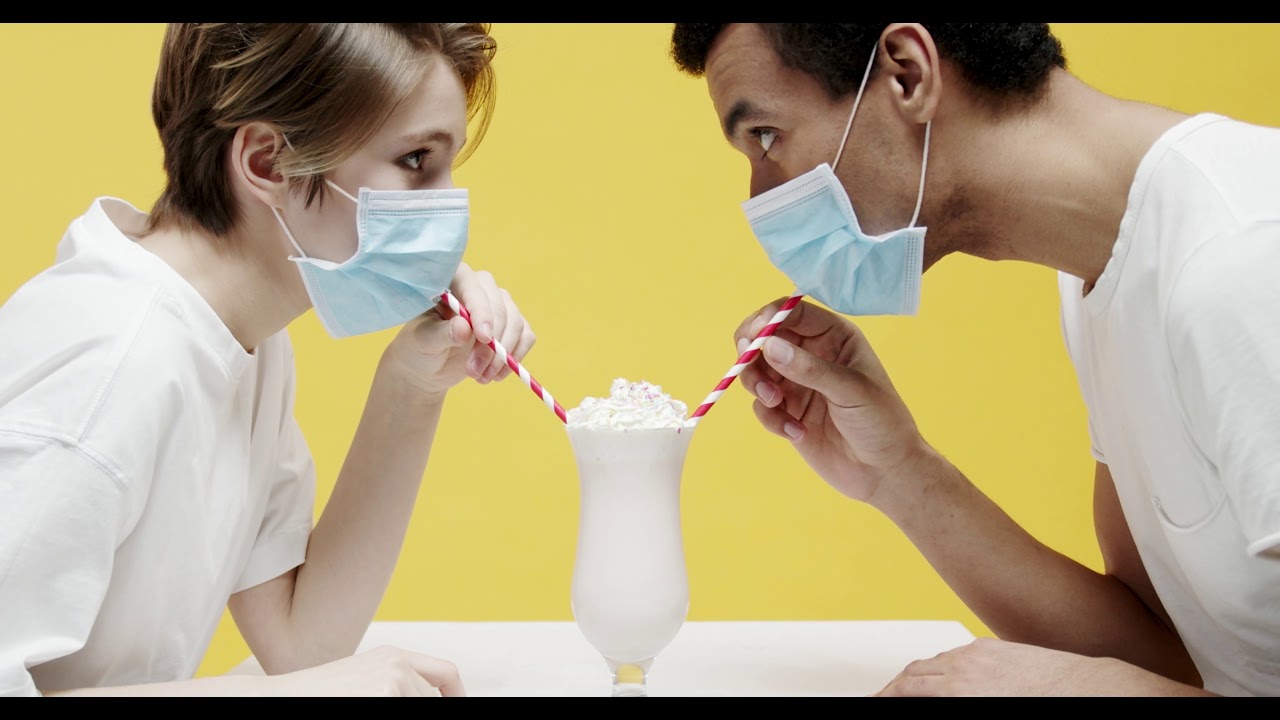 People wearing a muzzle in a funny way - YouTube