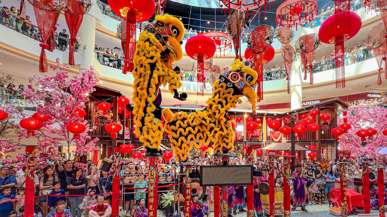 Acrobatic Lion Dance - Mid Valley Megamall CNY 2026 Performance by ...