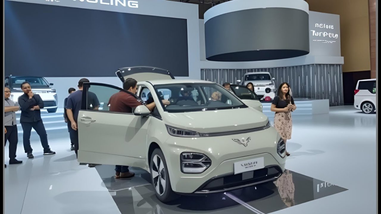 Wuling's NEW 2025 Cloud EV Revolution? - YouTube