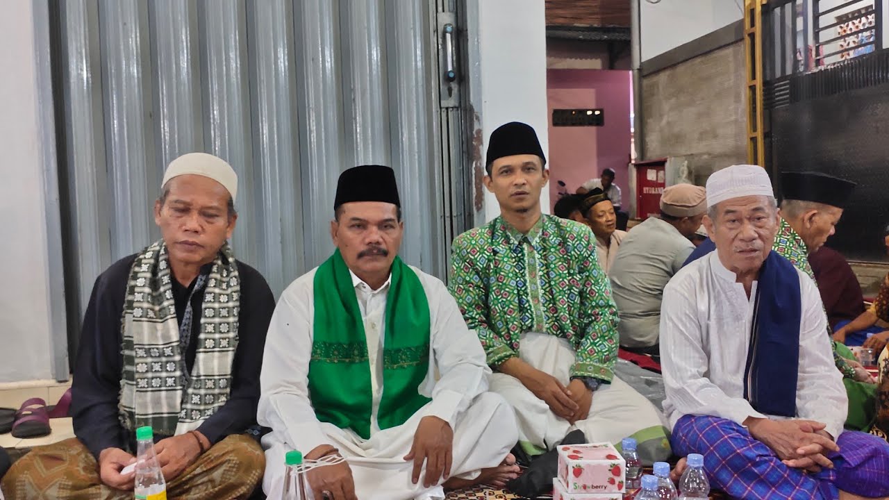 laki-laki bertato siap umroh, cari ampunan Alloh - YouTube