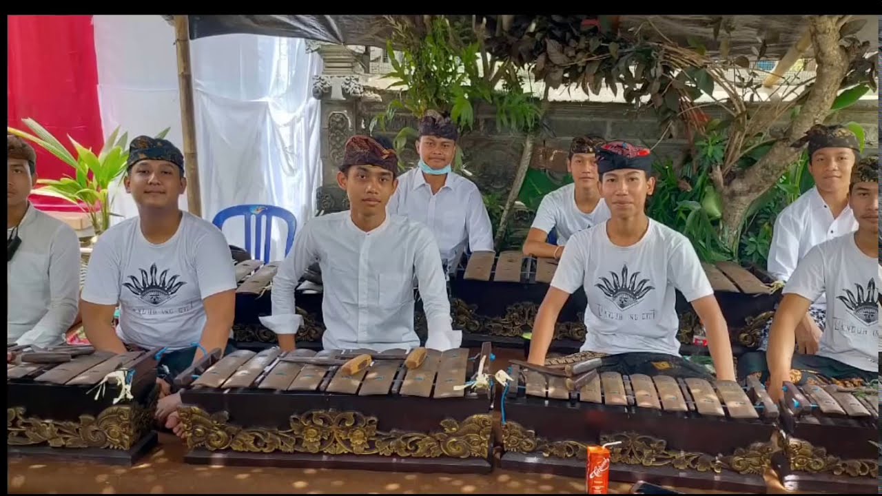 Selonding Bali - YouTube
