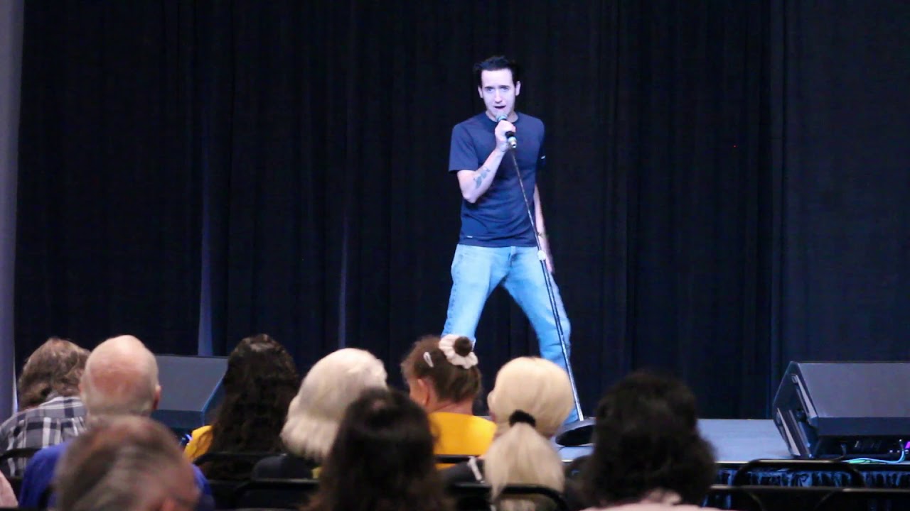 Open mic Rip It Up Elvis Week 2019 - YouTube