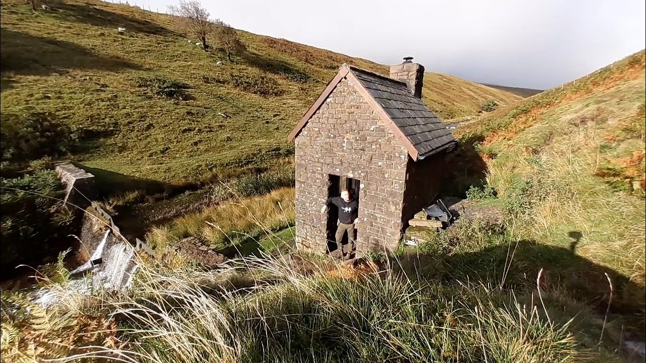 Brecon Beacons 1 - Grwyne Fawr Bothy/Pen-y-Fan -odc.75 - YouTube