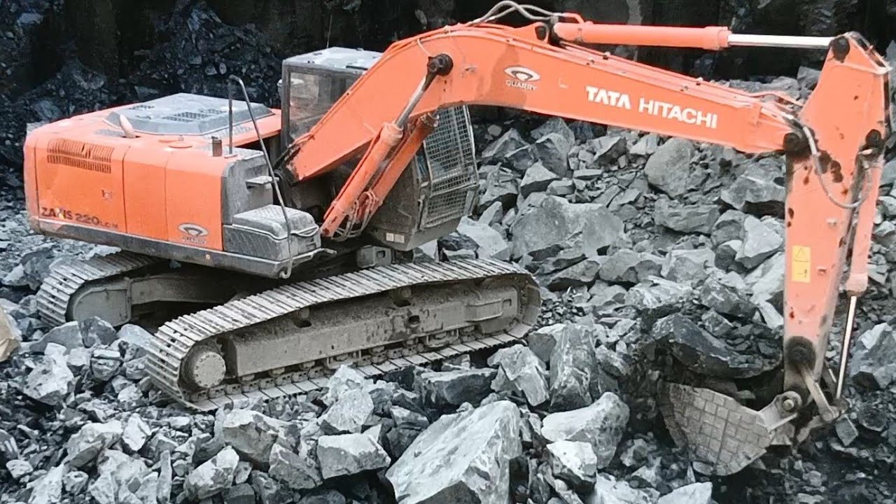 TATA Hitachi 220 /Bharat Benz loading trucks/Excavator Loading track 😲 ...