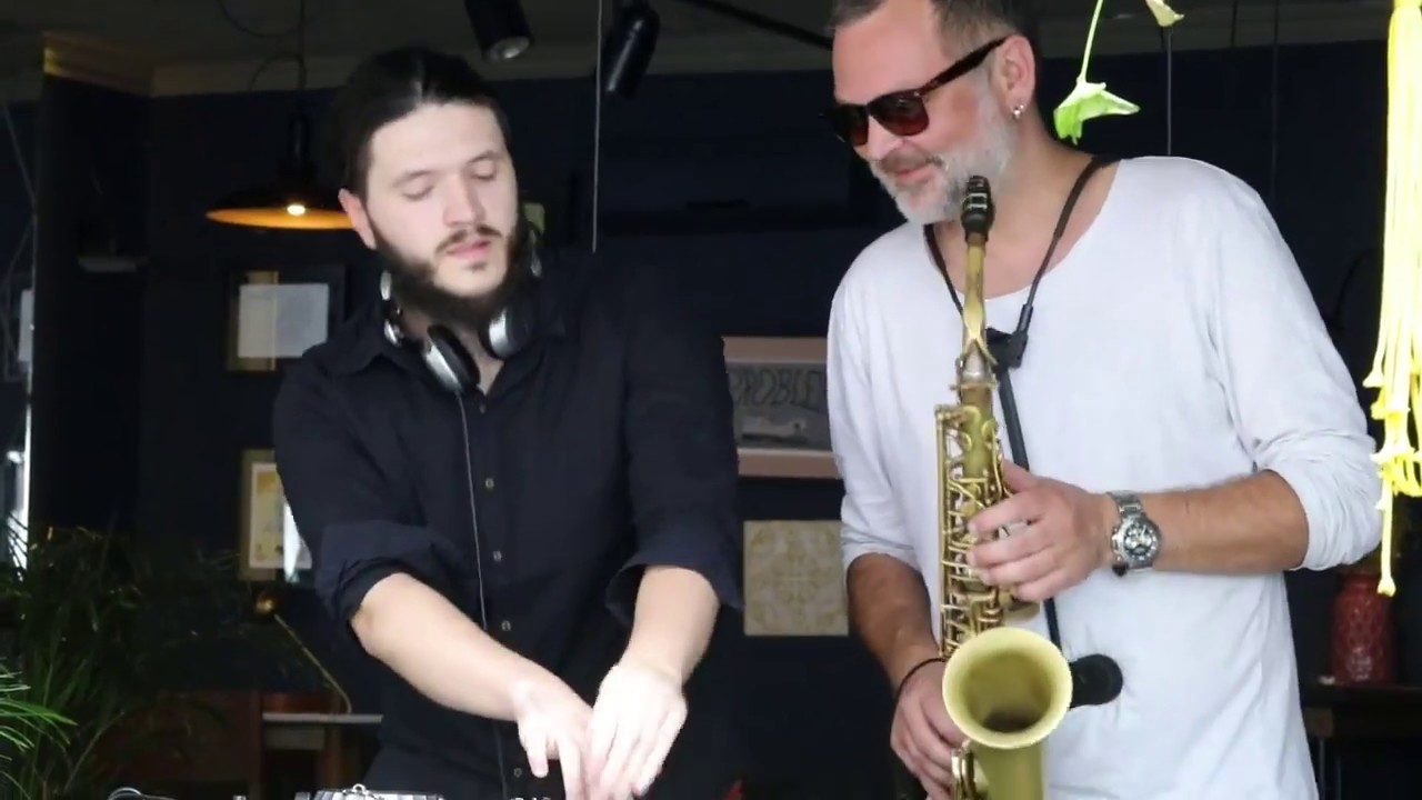 dddxbbb and Max Kochetov / Saxification - YouTube