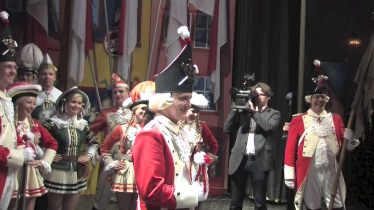 Rote Funken Köln Vereidigung Rekruten 2013 .mov - YouTube