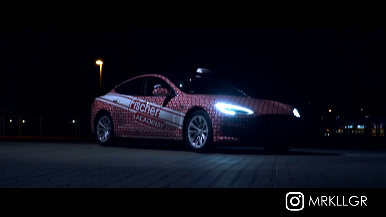 CARPORN TESLA P75D - YouTube