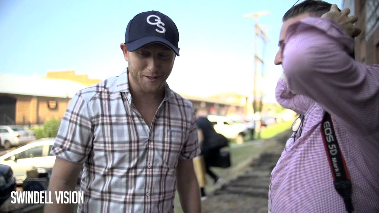 Swindell Vision Episode 40 - Photo shoot - YouTube