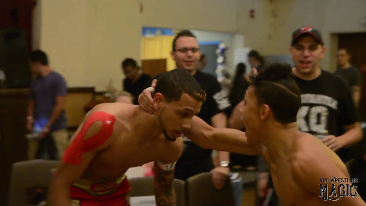 Sebastian Cage Vs KC Navarro - YouTube