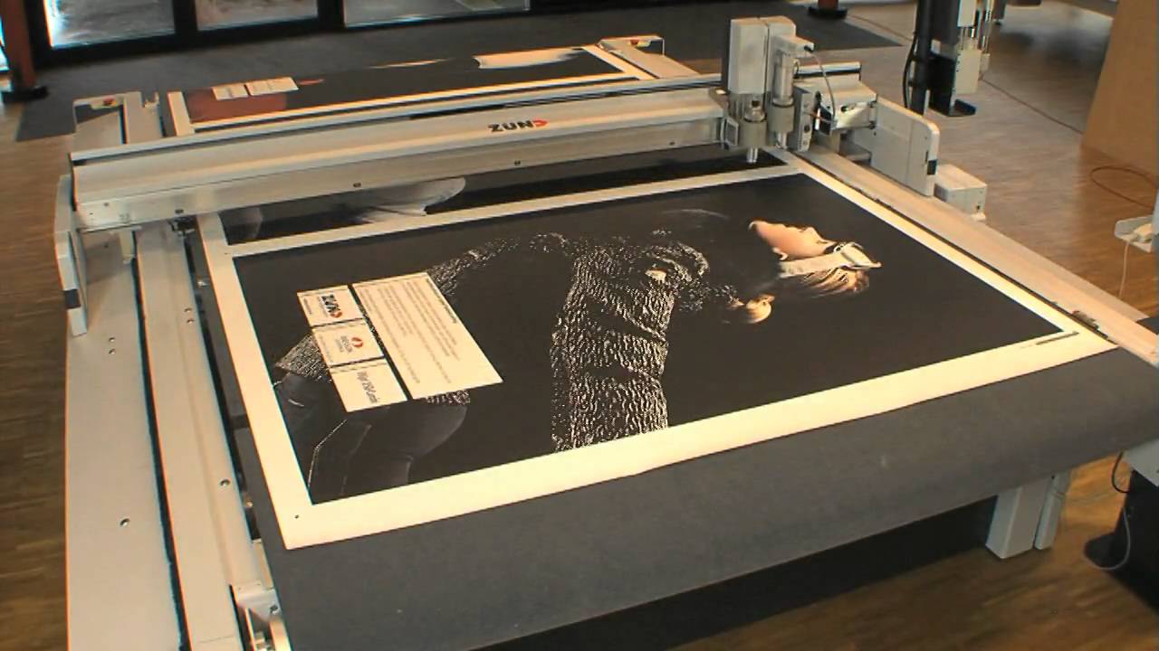 Cutting banner material, Universal Cutting Tool UCT - YouTube