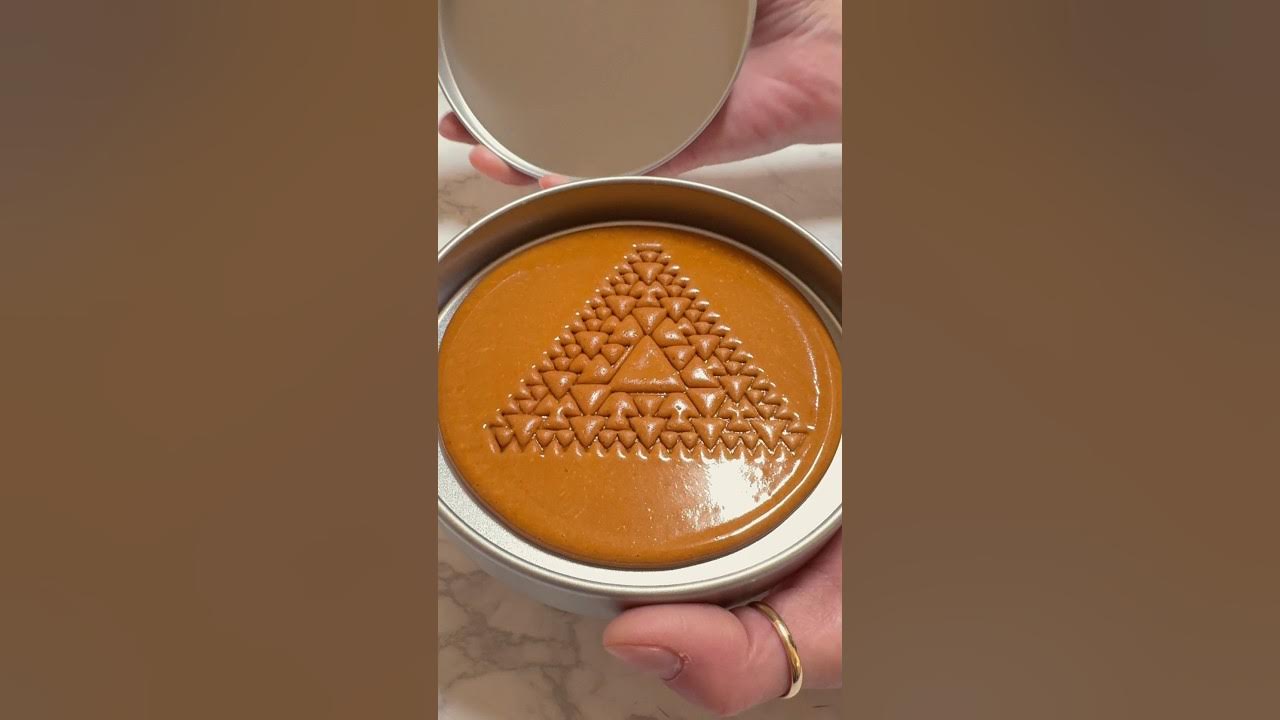 Nightmare Triangle Dalgona! Would you like to try it? - Squid Game 2! - YouTube