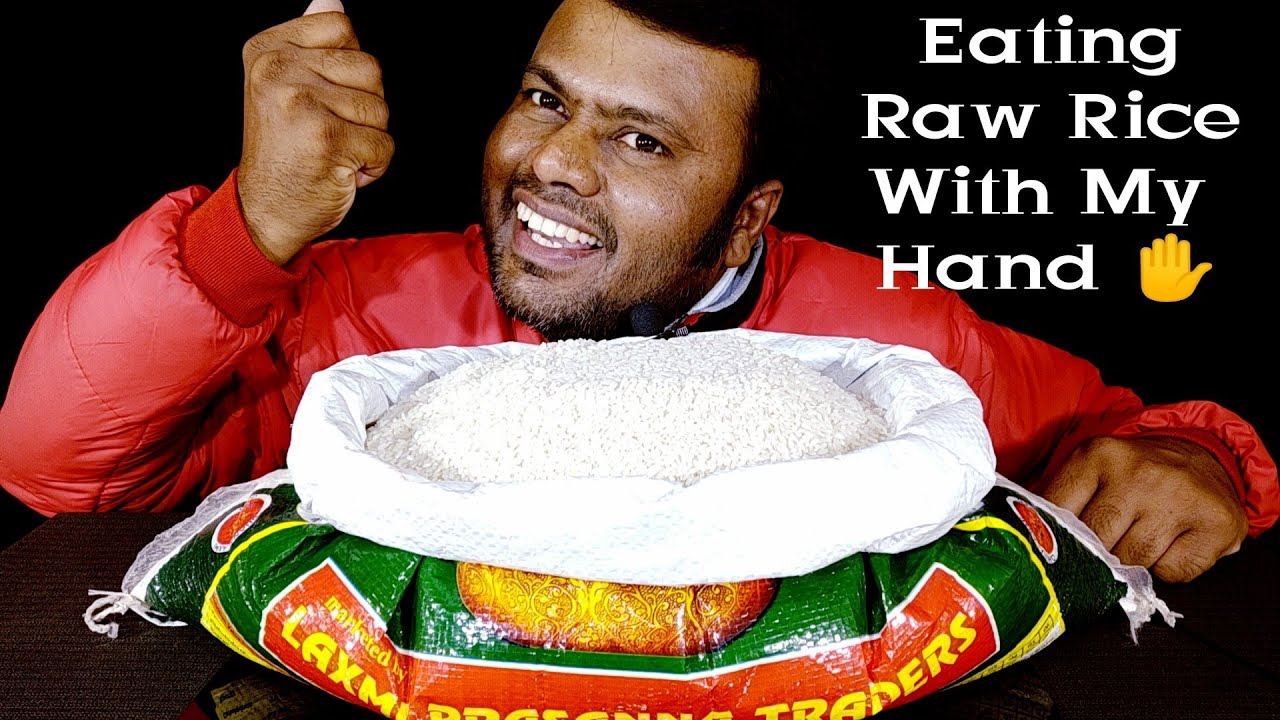EATING RAW RICE | EATING RAW RICE WITH MY HAND - YouTube
