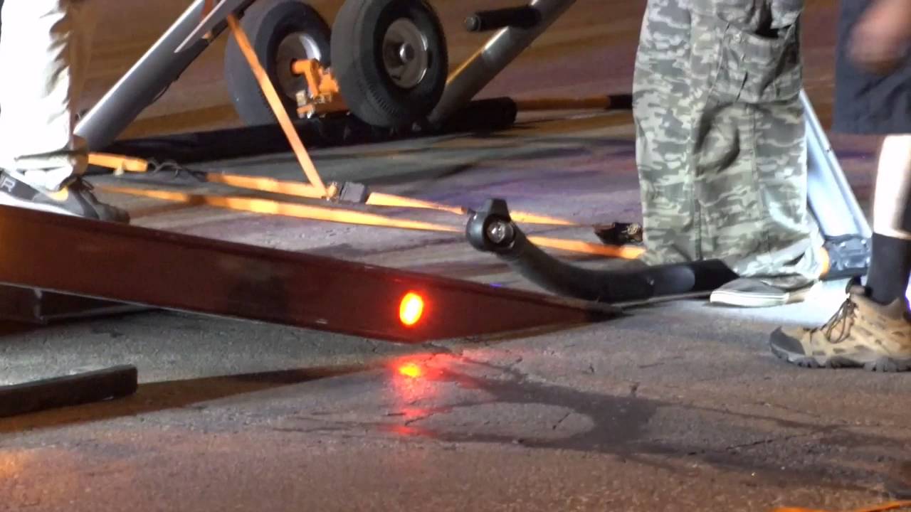 KCPD helicopter makes emergency landing on Independence Avenue - YouTube