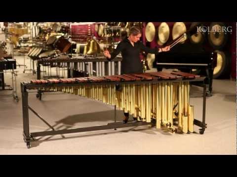 Kolberg präsentiert die leichteste Marimba der Welt.