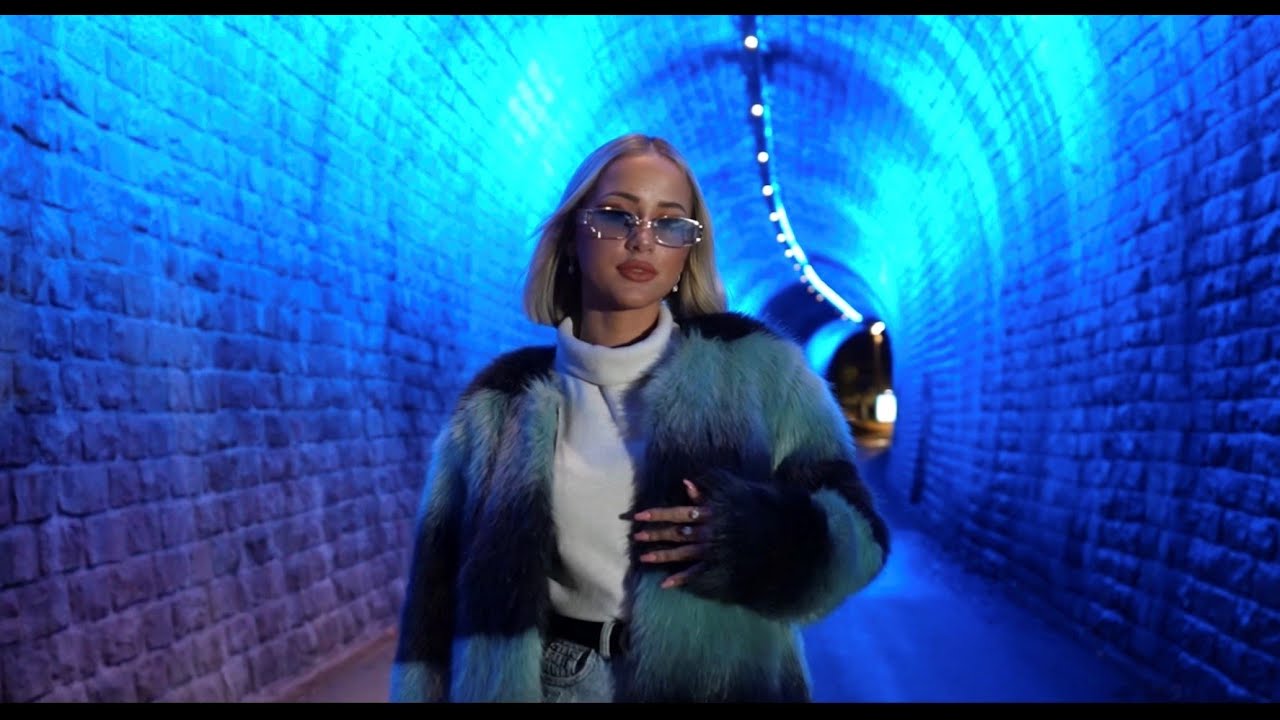 Shona - Reine (Clip Officiel) - YouTube