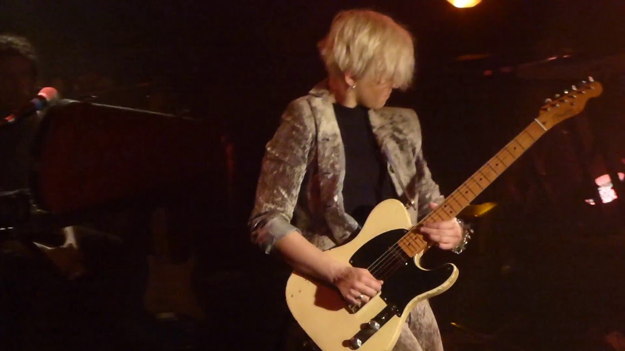 Bones - Live Paris 2016 - YouTube