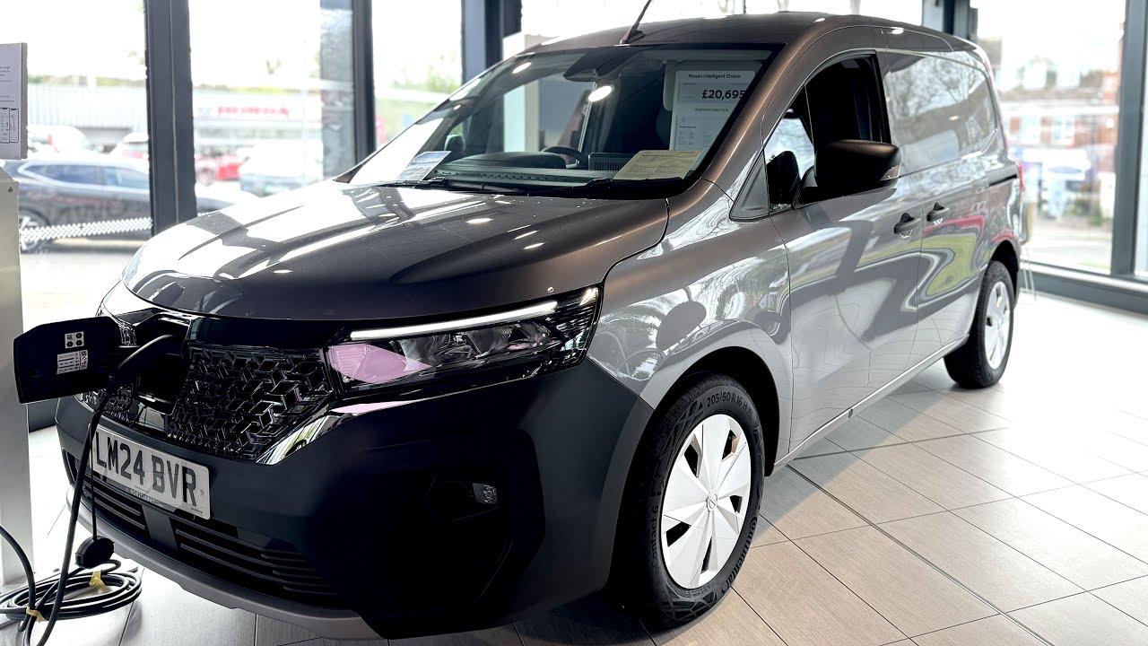 2024 Nissan Townstar Acenta in Stone Grey | Interior and Exterior ...