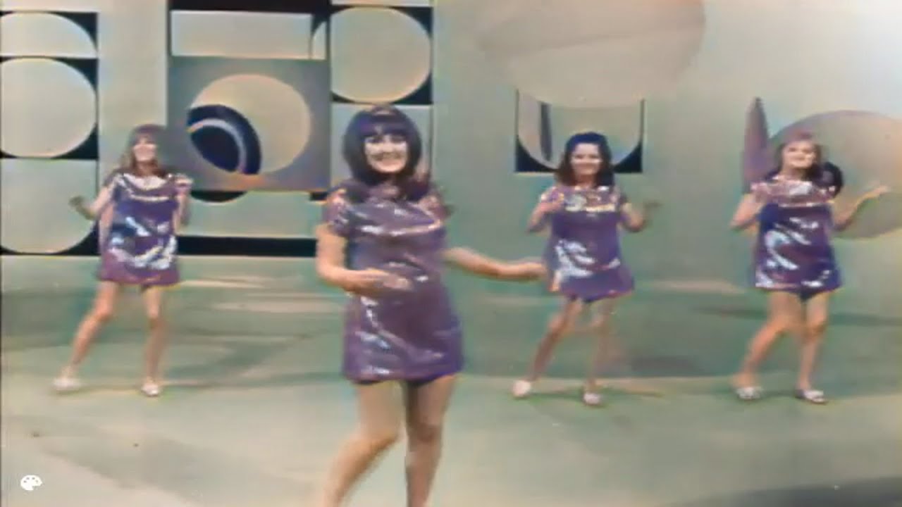 Marcie Jones & The Cookies – I Would If I Could (1960s) - YouTube