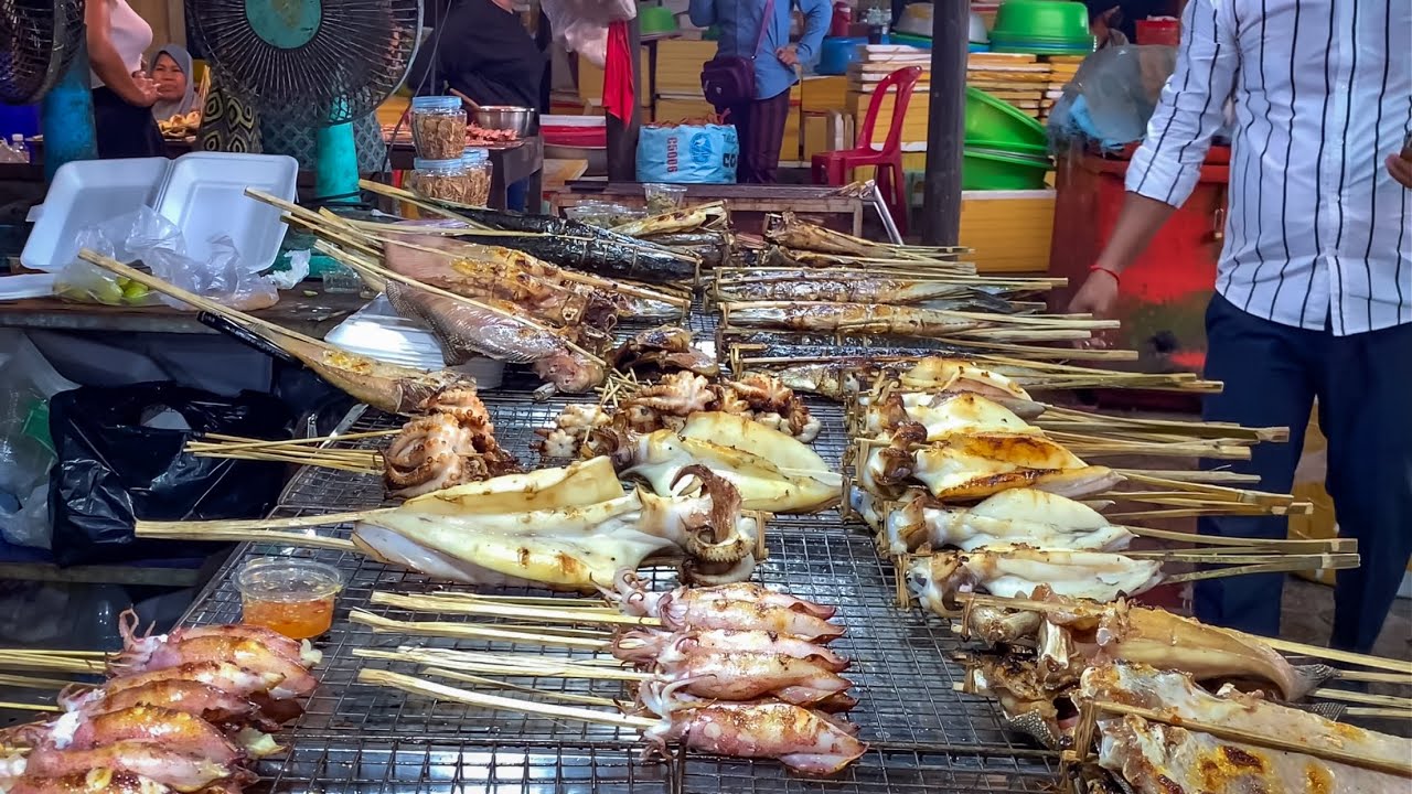 Cambodia Activities in Kep Crabs market show about Sea Food - YouTube