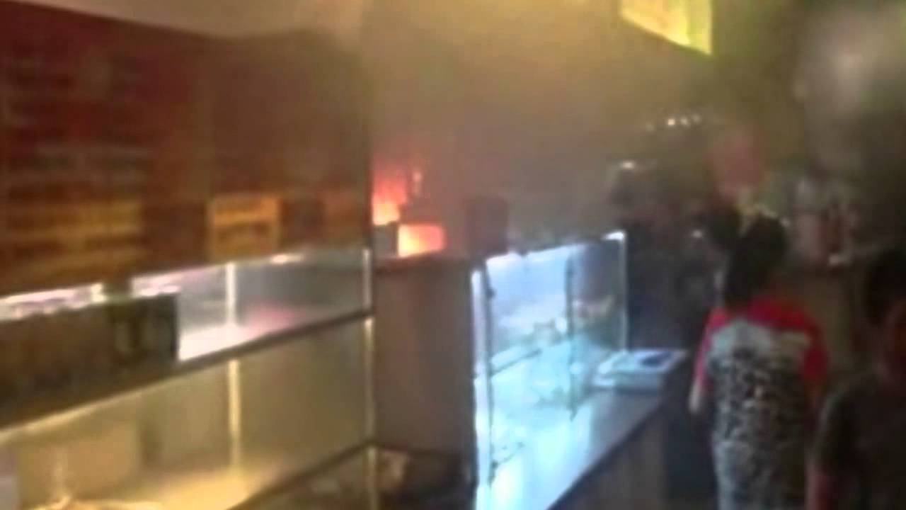 Fire at Singapore Polytechnic Food Court - YouTube