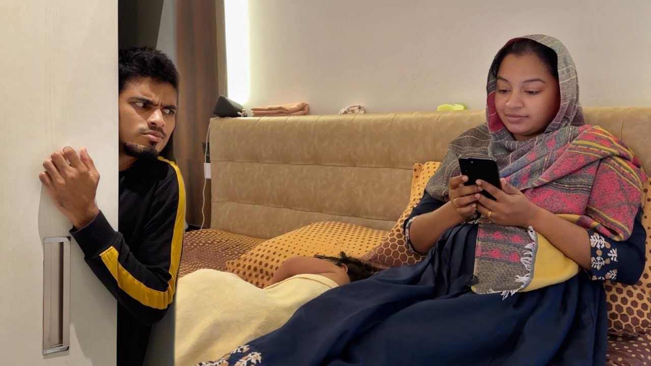 HIDING inside CUPBOARD and SCARING PAMI..😂 - YouTube