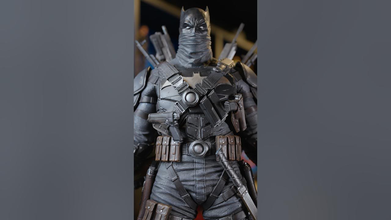 Batman WITH GUNS 😲 The Grim Knight Batman Statue Unboxing - YouTube
