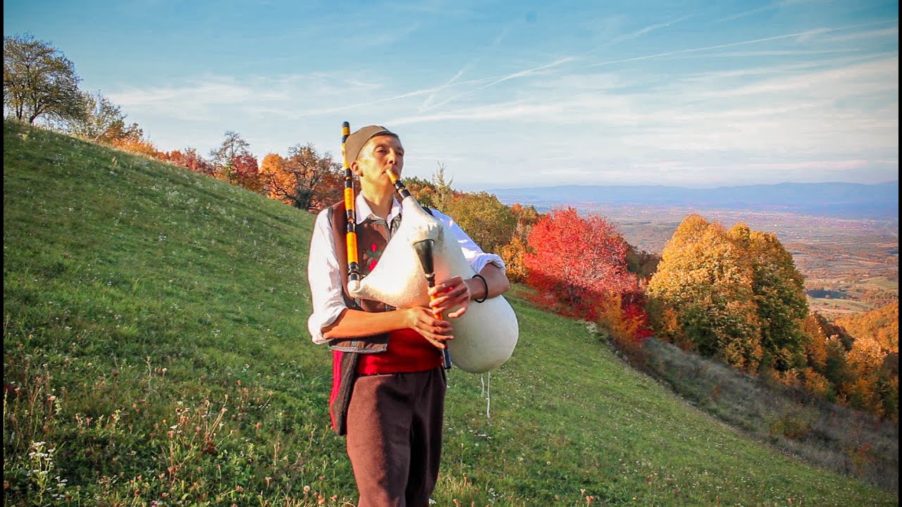 Planina Kukavica zaseok Bara - Gajde izjutra - YouTube
