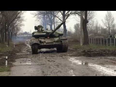 Driving tanks on the training facility. T-64/T-72 tanks video with ...