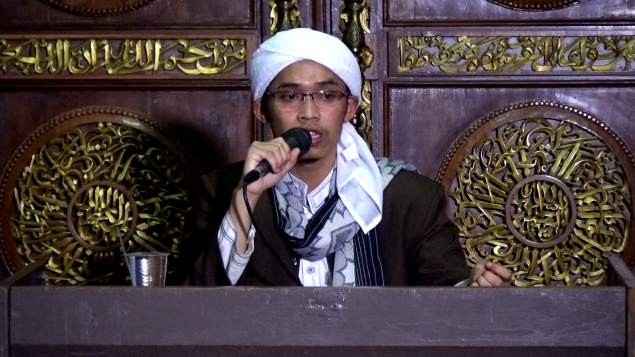 Makanlah Makanan Halal dan Berkah | Ustadz Saiful Mujab | 2017 - YouTube