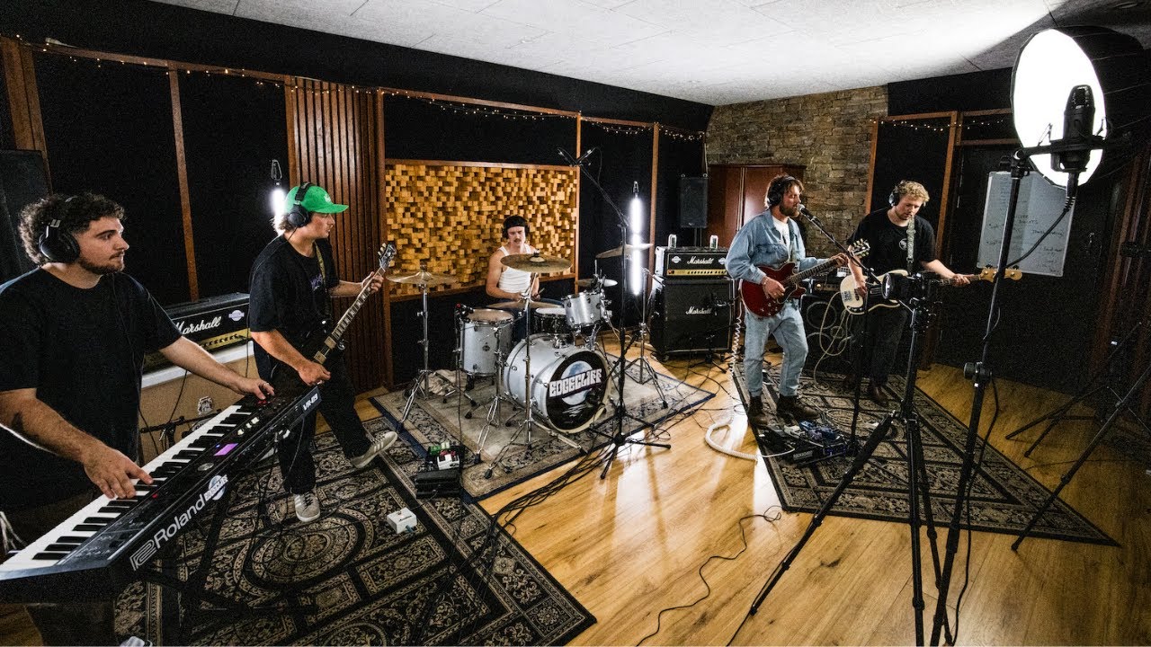 Edgecliff cover 'Let There Be Rock' Live At Housefox Studios - YouTube