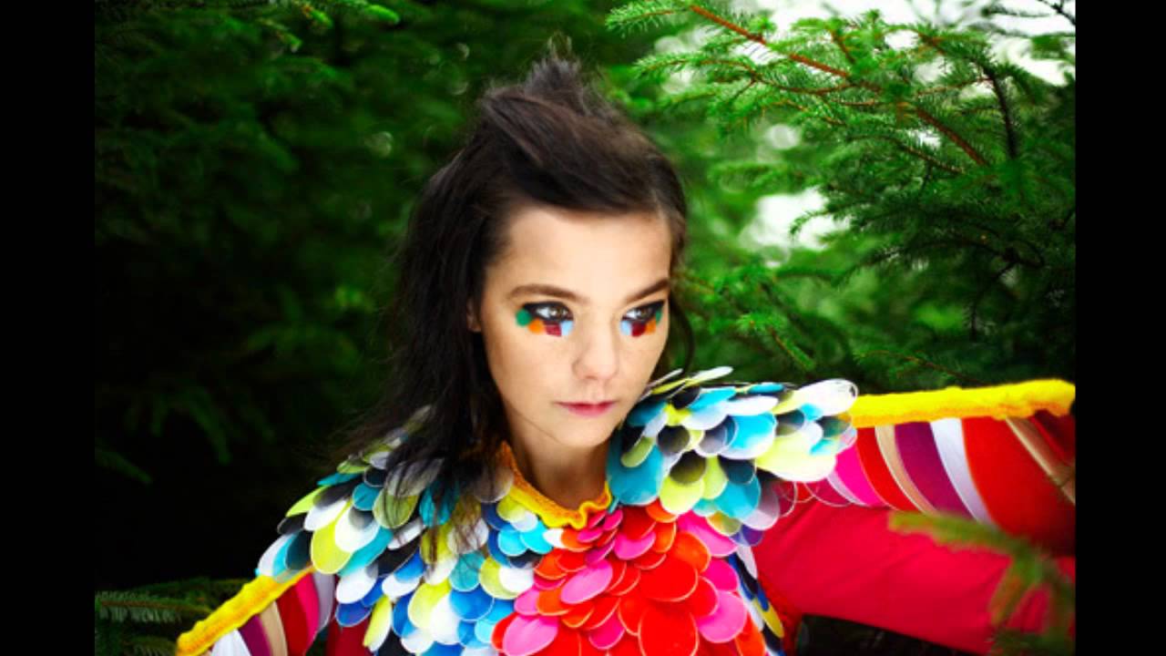 Bjork - Play Dead - YouTube