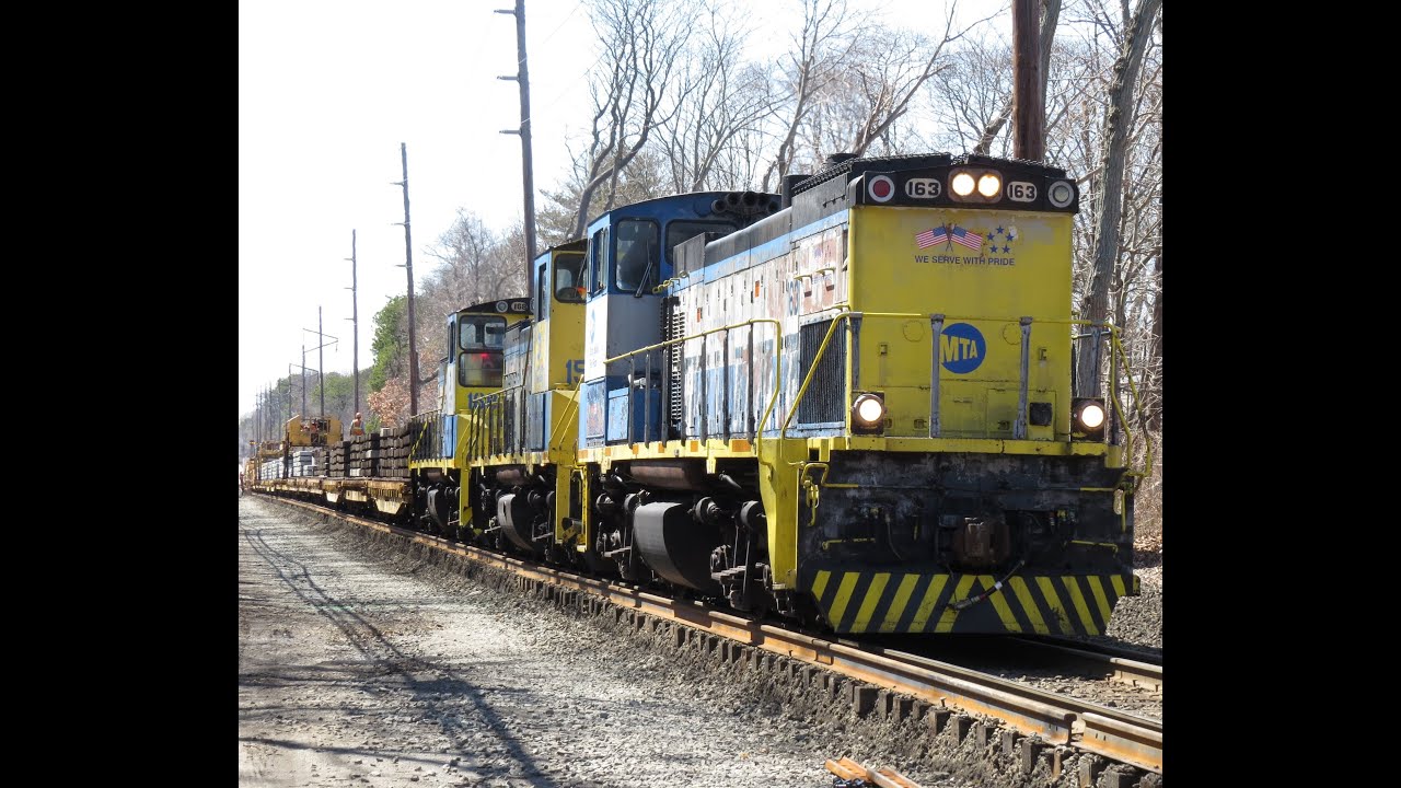 LIRR: Work train In Bayport With a TLM At The Back - YouTube