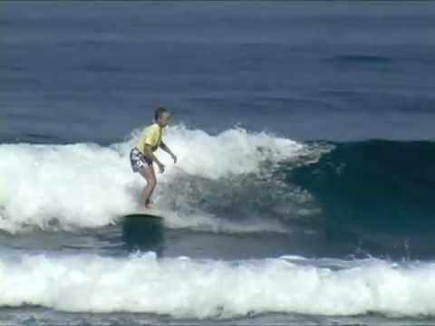 Longboard Surfing: Linda Benson at La Saladita - YouTube