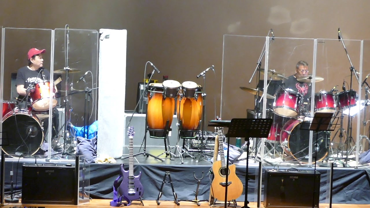 Drum Duel - YouTube