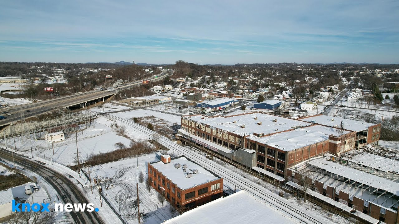 Stunning aerial drone video of Knoxville in the snow during January ...