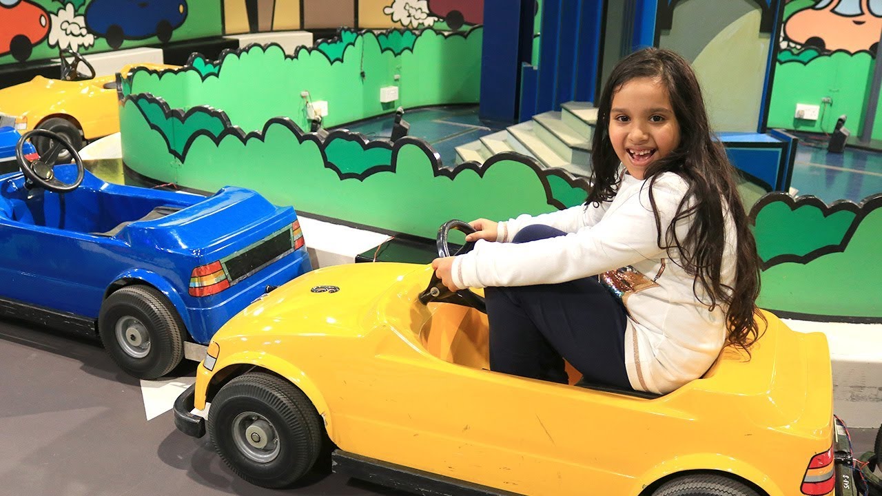 شفا تلعب في مركز الاستكشاف shfa and mama play at the learning centre ...