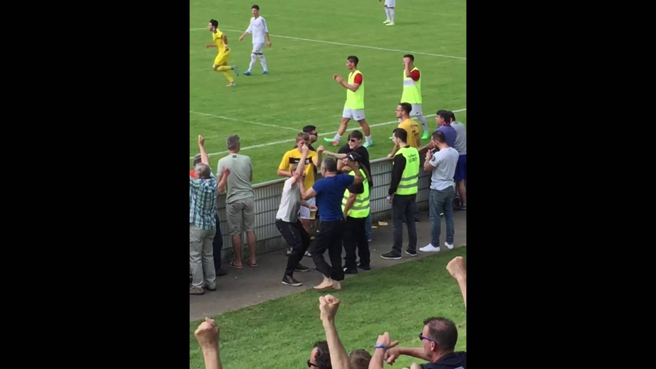 Massive soccer brawl German hooligans in action - YouTube